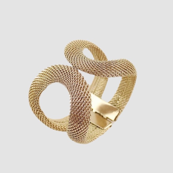 Zara | Jewelry | Zara Gold Plated Mesh Chunky Baroque Hinged Cuff ...
